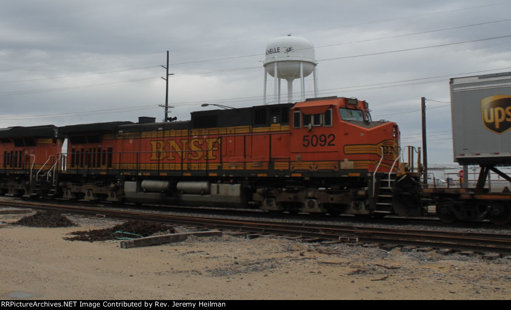 BNSF 5092 (2)